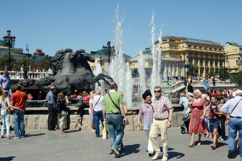 Questrian Statue Fountain at Theater Square Heat Editorial Photography ...