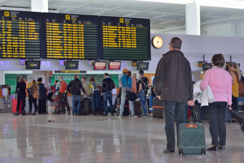 Queue at the Airport for Baggage Check-in Editorial Photo - Image of ...