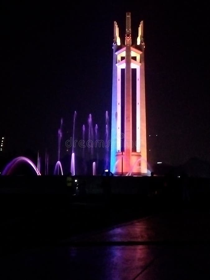 Quezon Memorial Circle editorial photography. Image of quezon - 192503812
