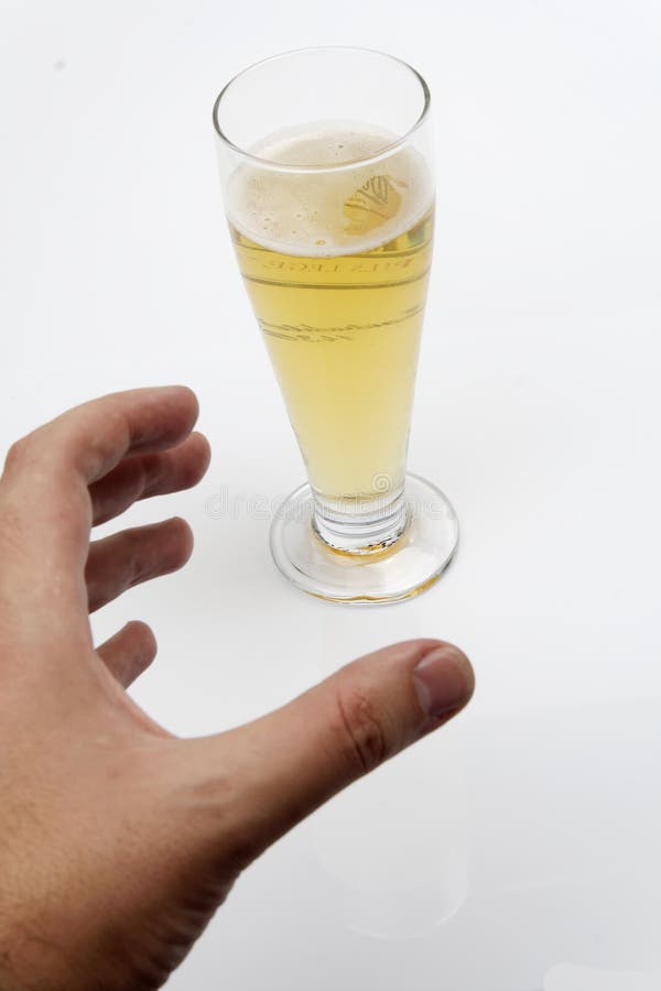 Quiero mi cerveza imagen de archivo. Imagen de alcohol - 2148513