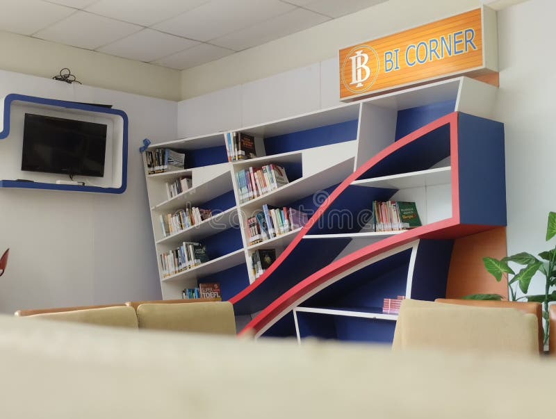 Quiet corner of the book editorial photography. Image of sofa - 284562027