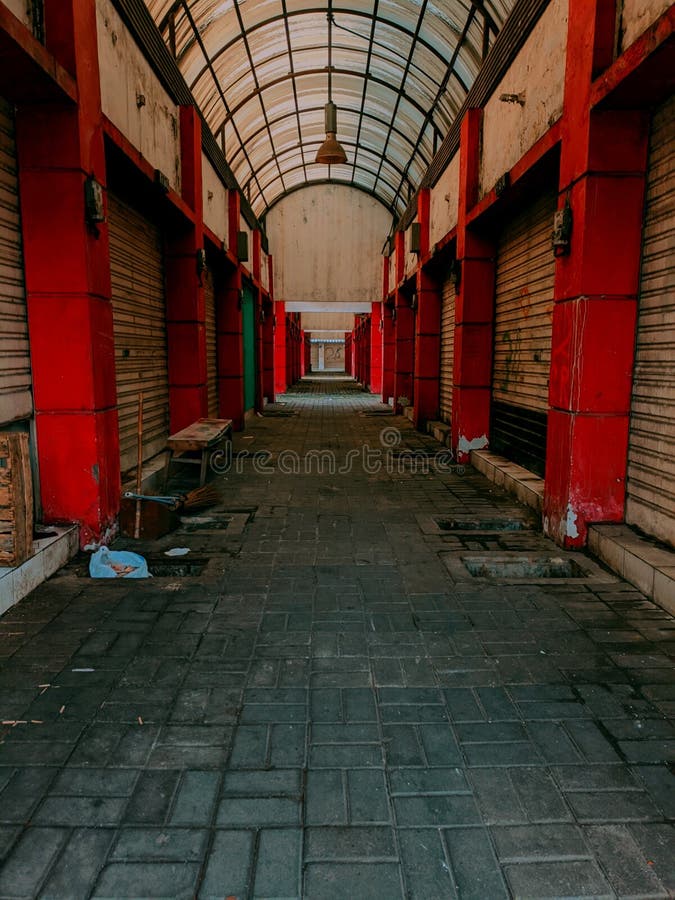 Quiet Market Building in the Morning Stock Image - Image of ...