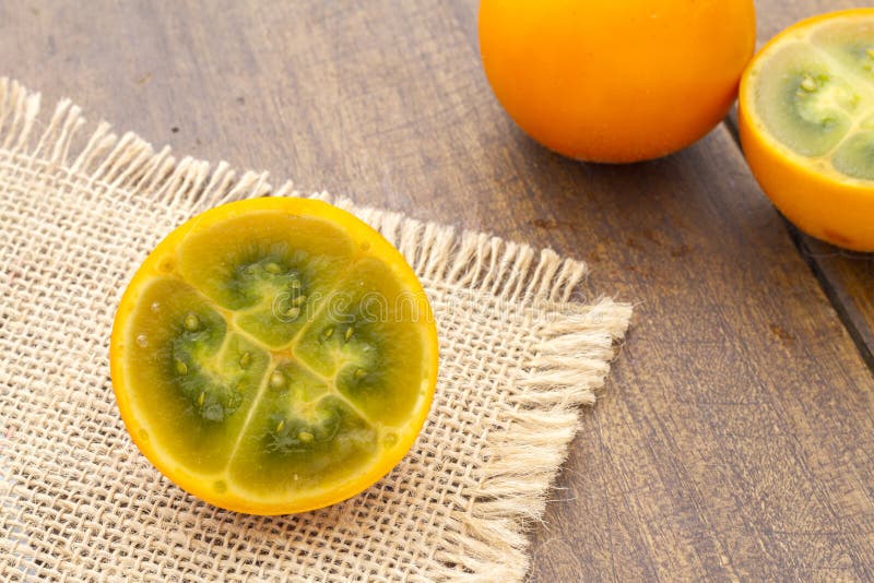 imágenes comunes del Lulo En El Fondo Blanco - los derechos de la ...