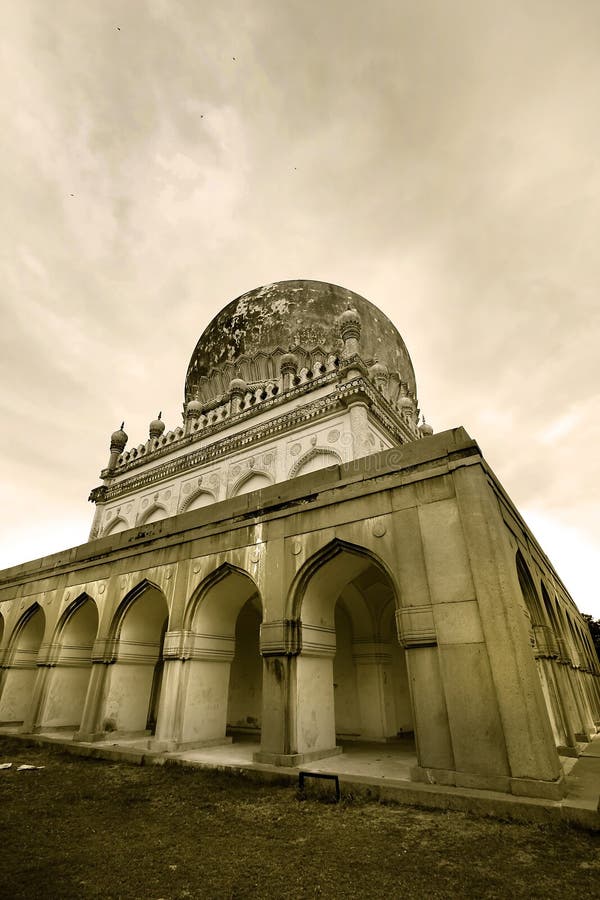Quli Qutb Shahi Tombs stock image. Image of cloudytombs - 6344313