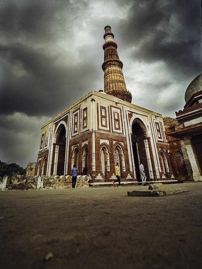 Qutub Minar editorial photography. Image of building - 44145807