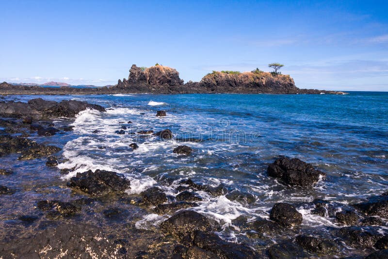 Récif rocheux image stock. Image du plage, beau, destination - 42582183