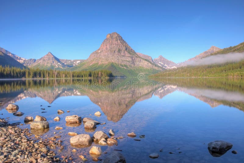 Lac Medicine En Parc National De Jaspe, Alberta, Canada Image stock ...