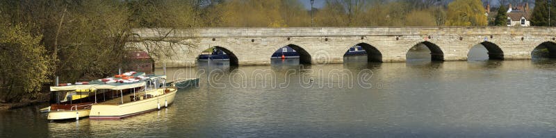 Río avon imagen de archivo. Imagen de campo, paisaje, medieval - 4817475