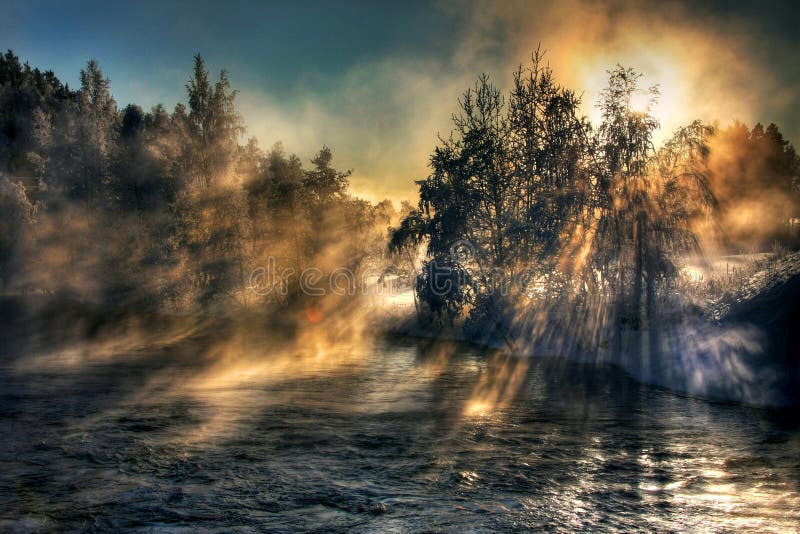 Río brumoso imagen de archivo. Imagen de sunset, calina - 19980257