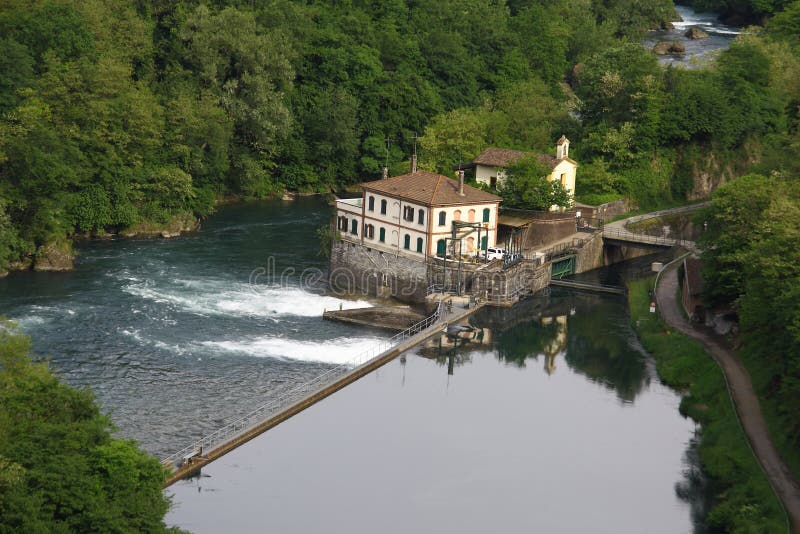 Río De Adda, Un Turismo Perfecto De La Salud Foto de archivo - Imagen ...
