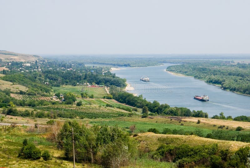 Río de Don foto de archivo. Imagen de bulto, campos, madera - 7888670