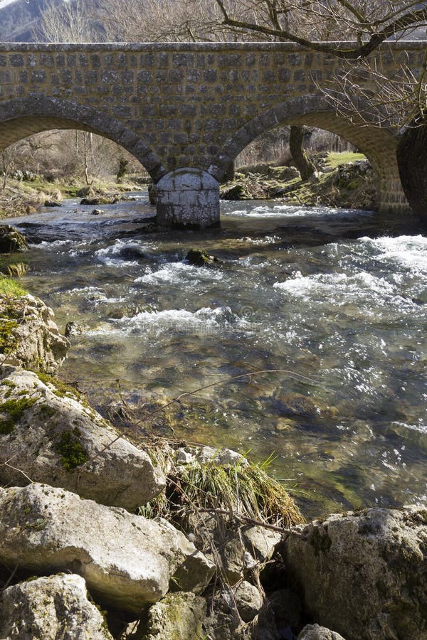 Río de Lete imagen de archivo. Imagen de escena, parque - 92090685