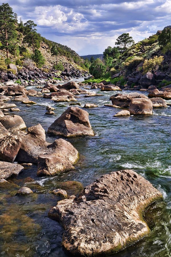 Rio Grande River En El Mexicano Y La Frontera De Estados Unidos Imagen ...