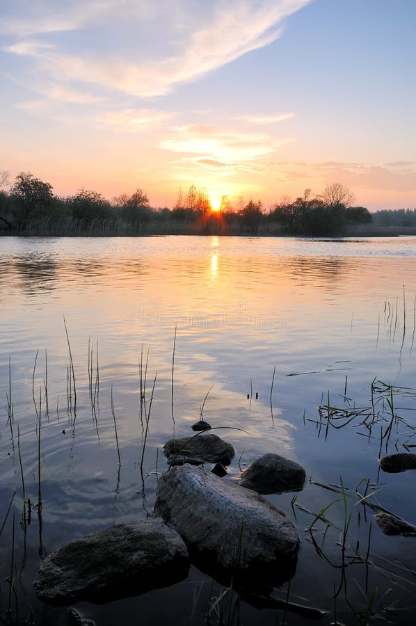 Río Shannon foto de archivo. Imagen de amanecer, nube - 5285852
