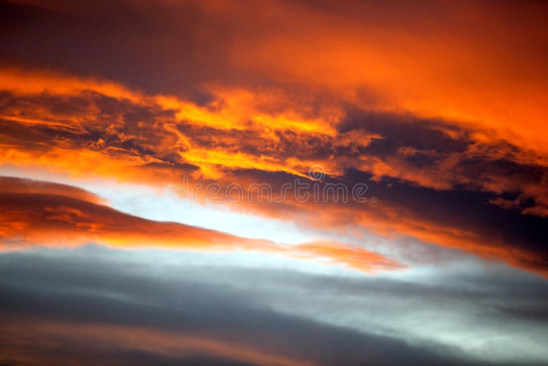 Röda himlar arkivfoto. Bild av västra, berg, stort, väder - 34146898