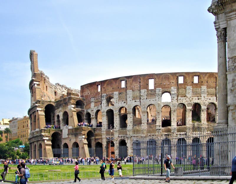 Römisches Kolosseum ROMS ITALIEN Redaktionelles Foto - Bild von stadt ...