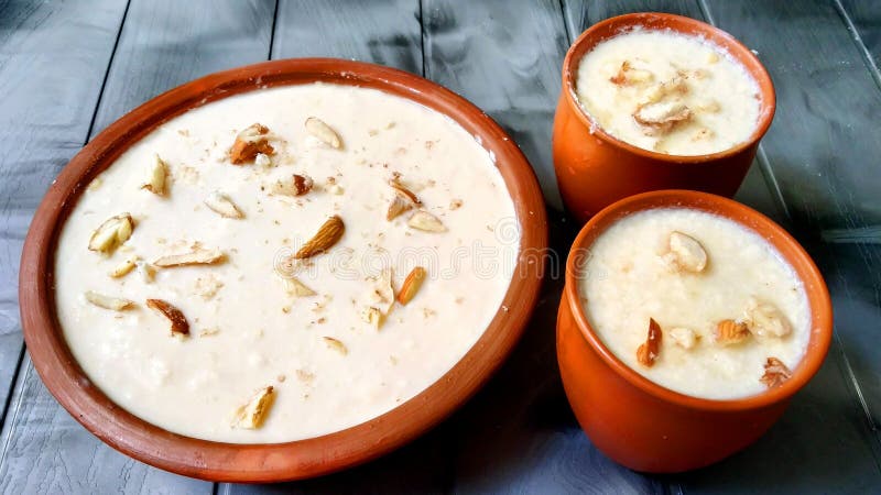 Rabdi or Rabri Served in Clay Pot Stock Image - Image of pistachio ...