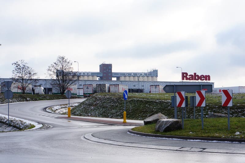 Raben magazyn obraz editorial. Obraz złożonej z greenbacks - 36412490