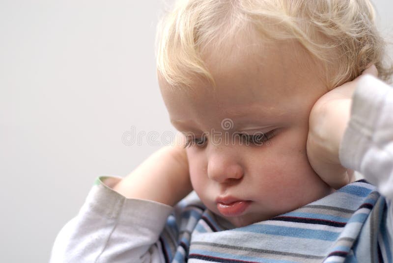 Rabieta Joven Del Genio Del Muchacho Foto de archivo - Imagen de ...