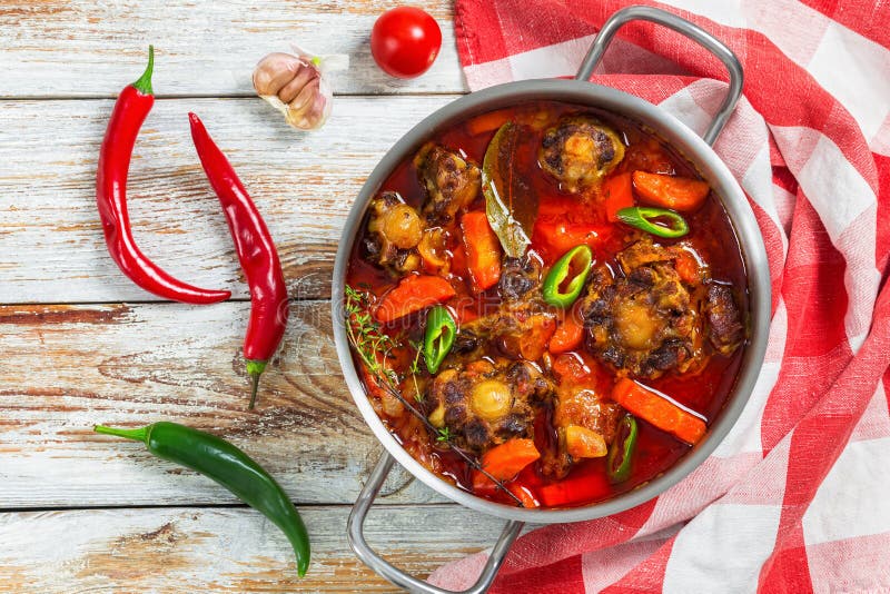 Rabo De Toro Ou Guisado Do Rabo De Boi Foto de Stock - Imagem de rabo ...