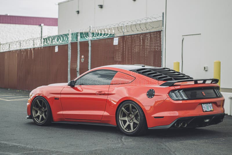 Race red Ford Mustang GT. editorial photography. Image of speedway ...