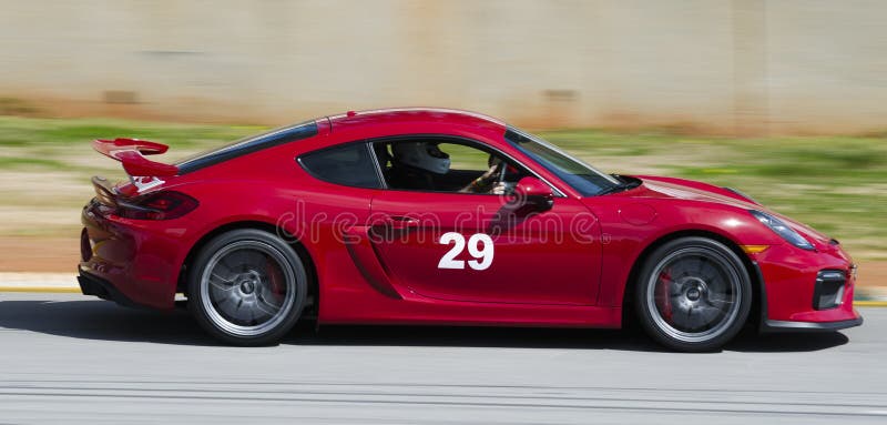 Racerbil redaktionell arkivbild. Bild av egen, garage - 68592152