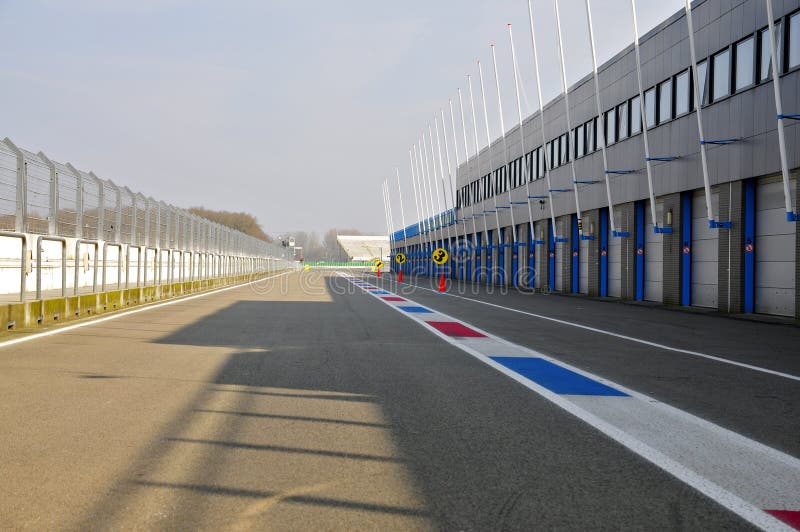Racetrack Pitlane stock photo. Image of timmer, bocht - 51674806