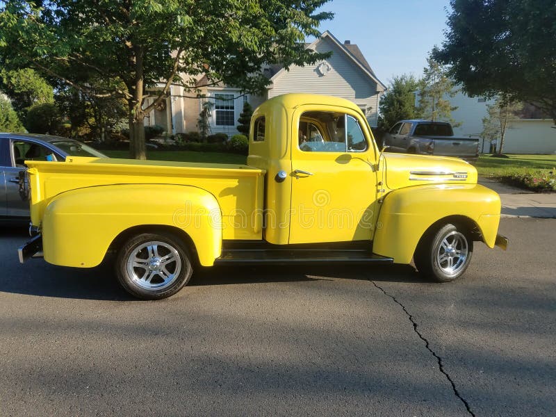 Classic ford pickup editorial stock image. Image of rebuilt - 111962499