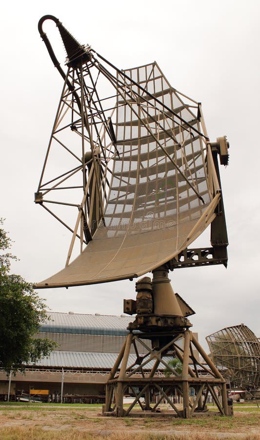 Radar militaire retiré image stock. Image du guerre, transmission ...
