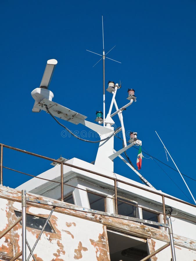 Radar navale. fotografia stock. Immagine di itinerario - 12657502