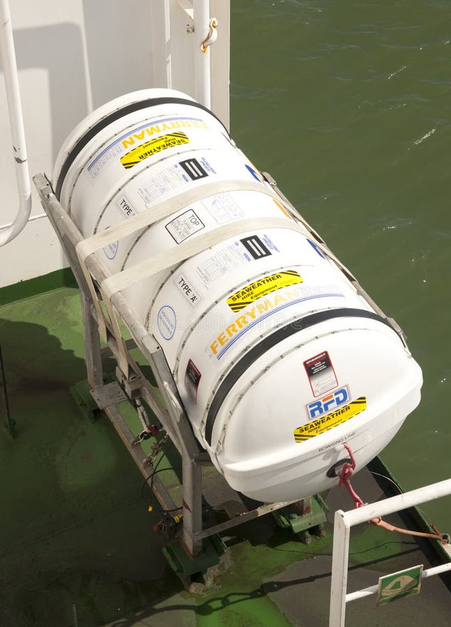 Radeau De Sauvetage Gonflable Photo éditorial - Image du blanc ...