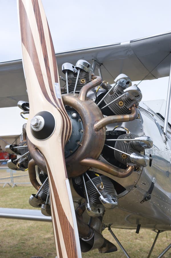 Radial Engine with Propeller Stock Image - Image of heritage, airplane ...