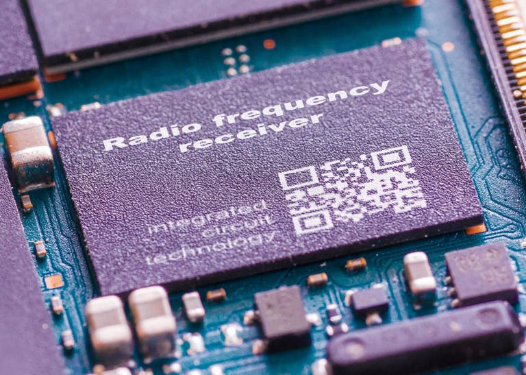 Radio Frequency Receiver Captures and Processes Radio Frequency Signals ...