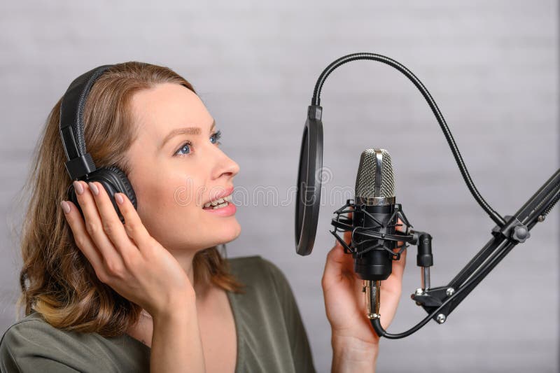 Radio Worker, Works in the Studio, Broadcasts Recording. Blogging and ...