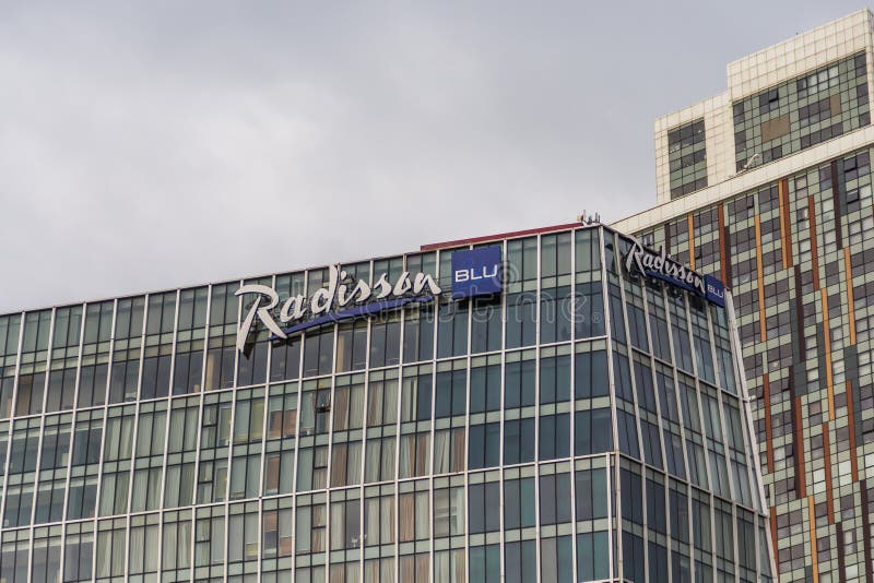 Radisson Blu Hotel Batumi En Batumi Georgia. El Logo De Radisson Blu En ...