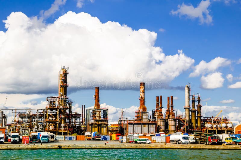 Port d'Anvers au soleil photo stock. Image du anvers - 78003436