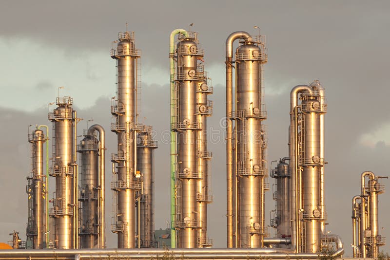 Raffinerie de pétrole photo stock. Image du chimique - 11408526