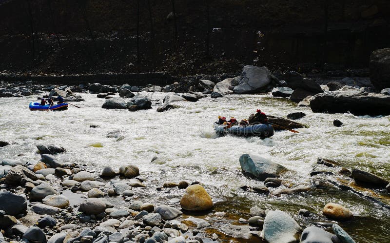 Rafting , Kullu ,India editorial stock image. Image of hymalayas ...