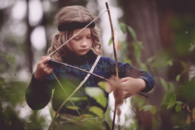 Ragazza con Arco e Frecce fotografia stock. Immagine di bambino - 33441858
