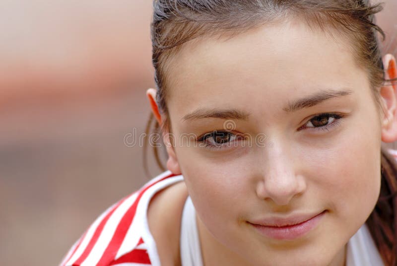 Ragazza del ritratto immagine stock. Immagine di caucasico - 2605405