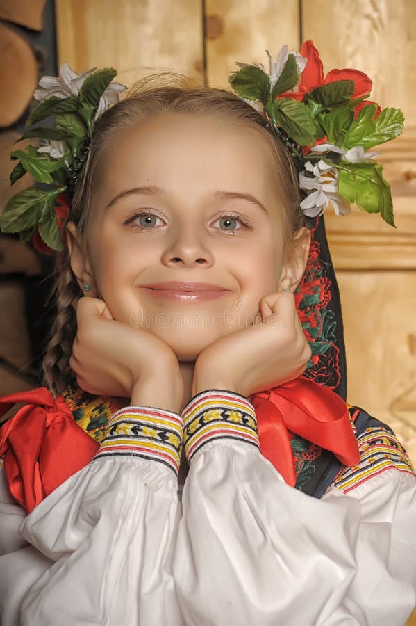 Ragazza polacca fotografia stock. Immagine di vestiti - 30233336