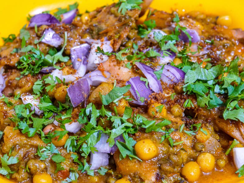 Ragda Pattice Indian Cuisine Stock Photo - Image of fish, curry: 197501350