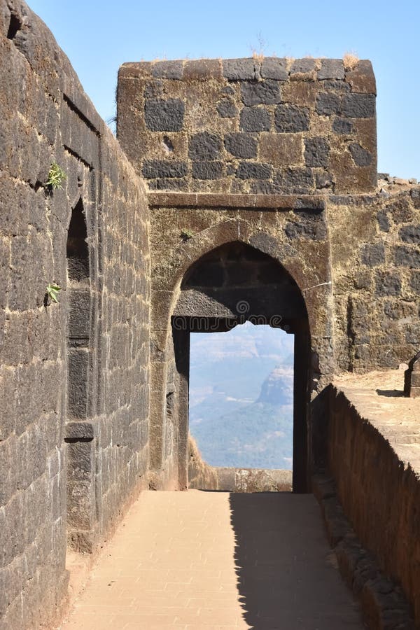 Raigad Fort - Chhatrapati Shivaji Maharaj Statue Stock Photo - Image of ...