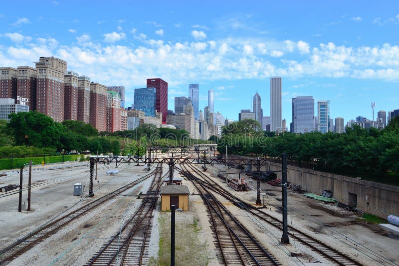 Chicago Loop Train stock image. Image of loop, building - 21008749