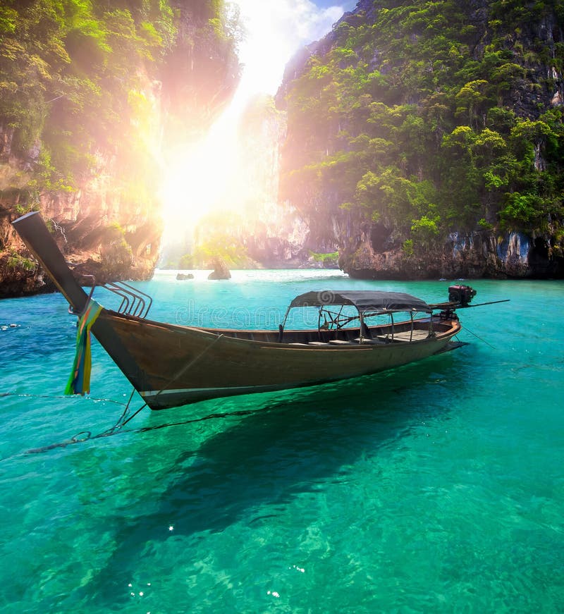 Longtail-Boot am Tropischen Strand, Thailand Stockbild - Bild von ...