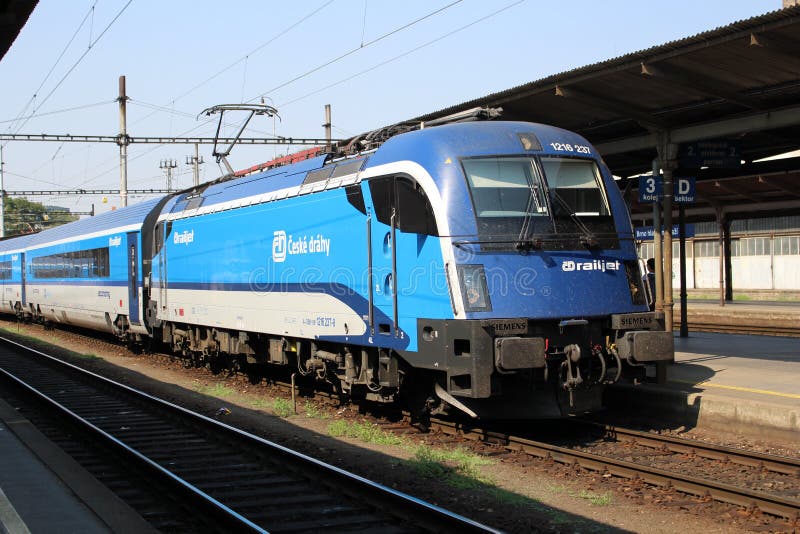 Railjet train editorial image. Image of train, railways - 61374260