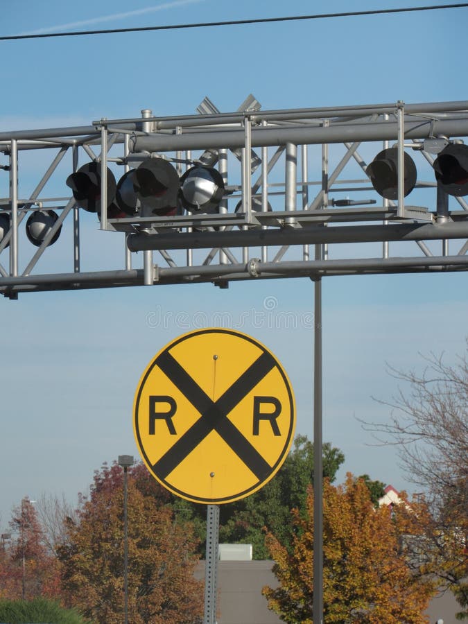 Railroad crossing sign stock image. Image of light, train - 79345771
