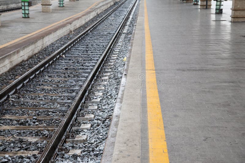 Railroad Platform and Track Stock Photo - Image of platform, yellow ...