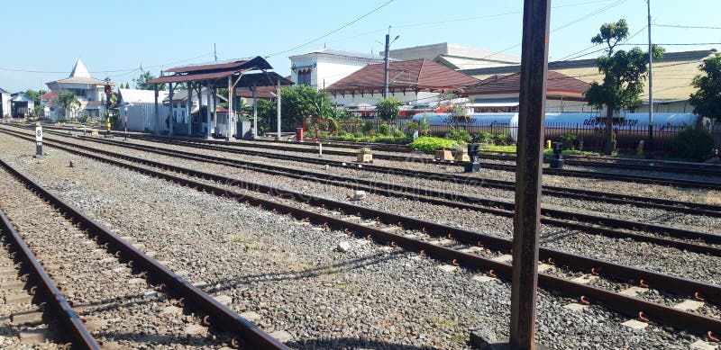 Railroads As Well As Commuter Lines Editorial Stock Image - Image of lines, railroads: 282900379