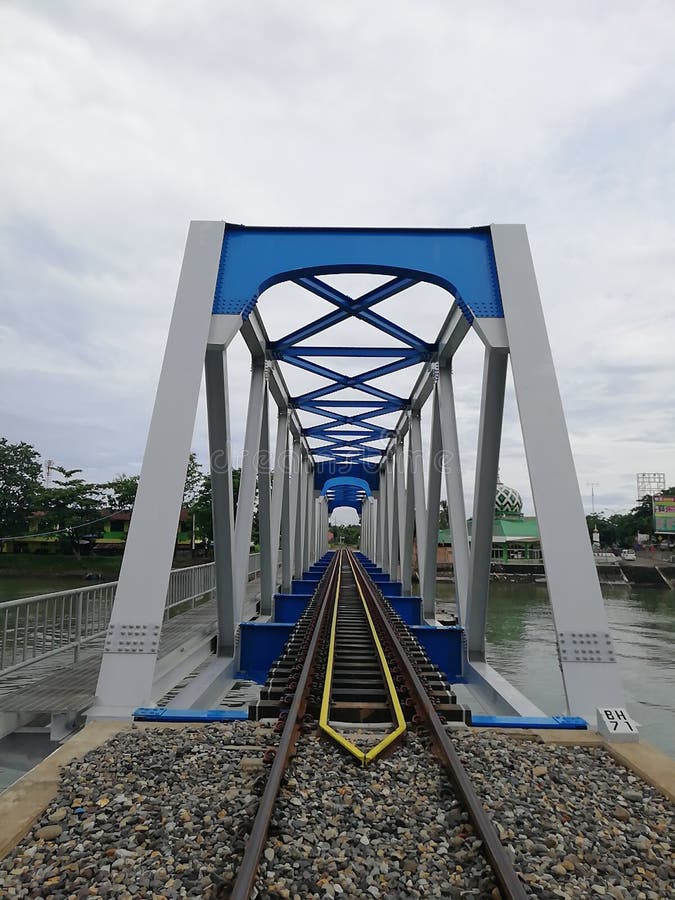 Railway Bridge in the Morning at Muaro Panyalinan Padang, Sumatera ...